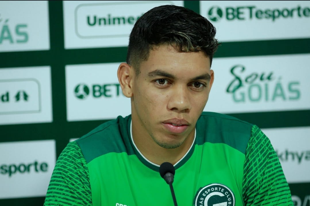 Após críticas da torcida do Goiás, Edson sai em defesa de Paulo Baya ...