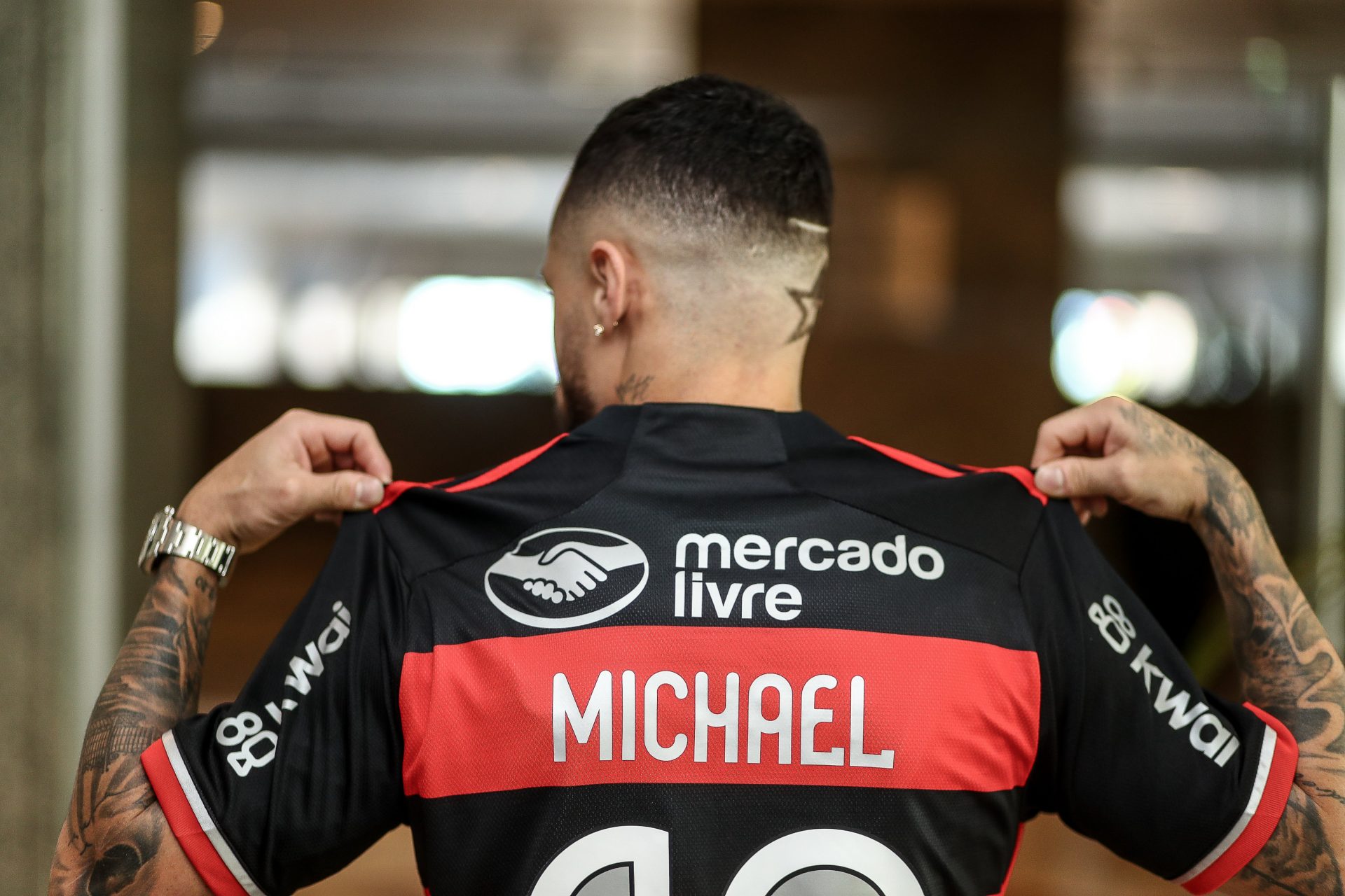 Ex-Goiás, Michael deve sair do Flamengo e tem negociações com time ...
